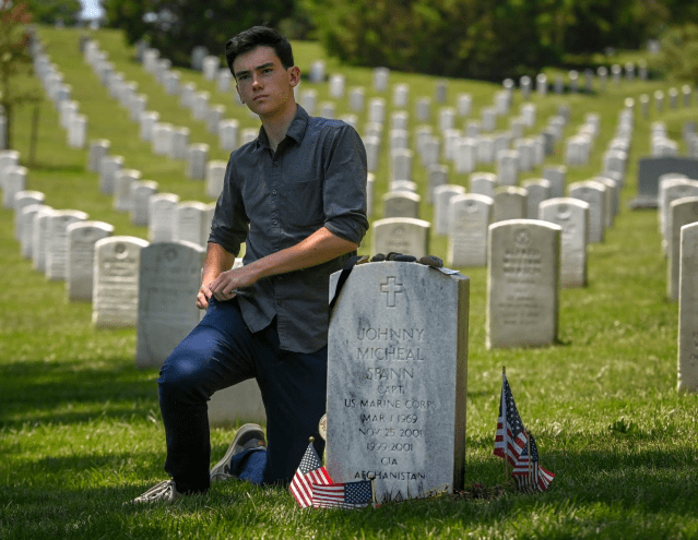 20 Years Ago — The CIA Book of Honor — Star 79 : Johnny Micheal Spann ...